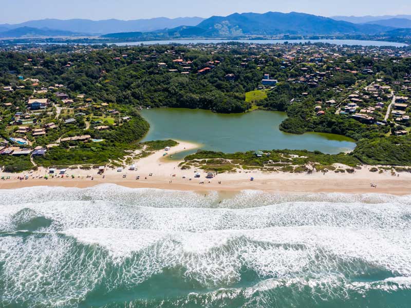 Praia do Rosa, SC - Saiba O Que Fazer e as Opções de Turismo