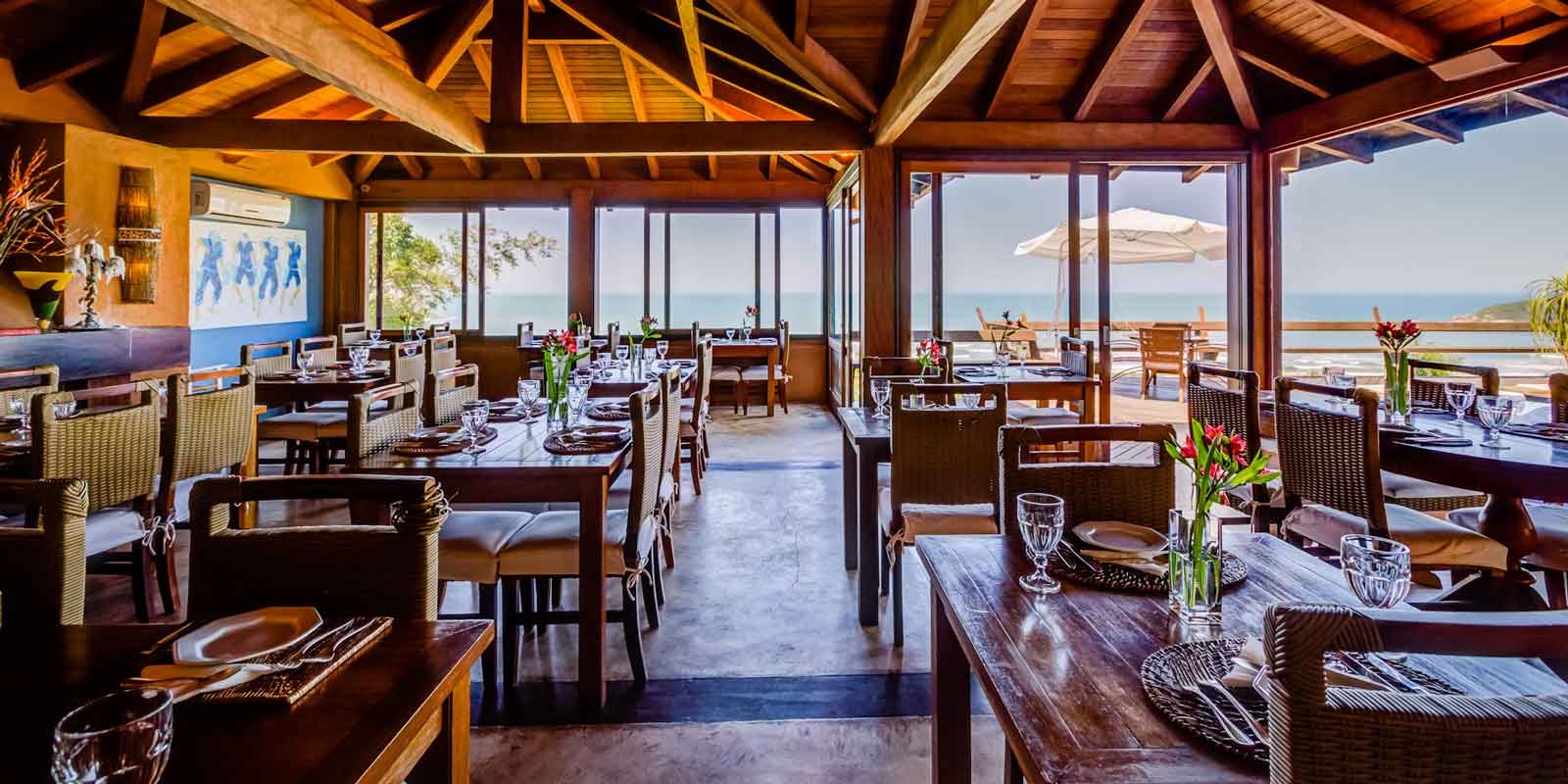 Restaurante na Praia do Rosa - Restaurante Mirador - Solar Mirador